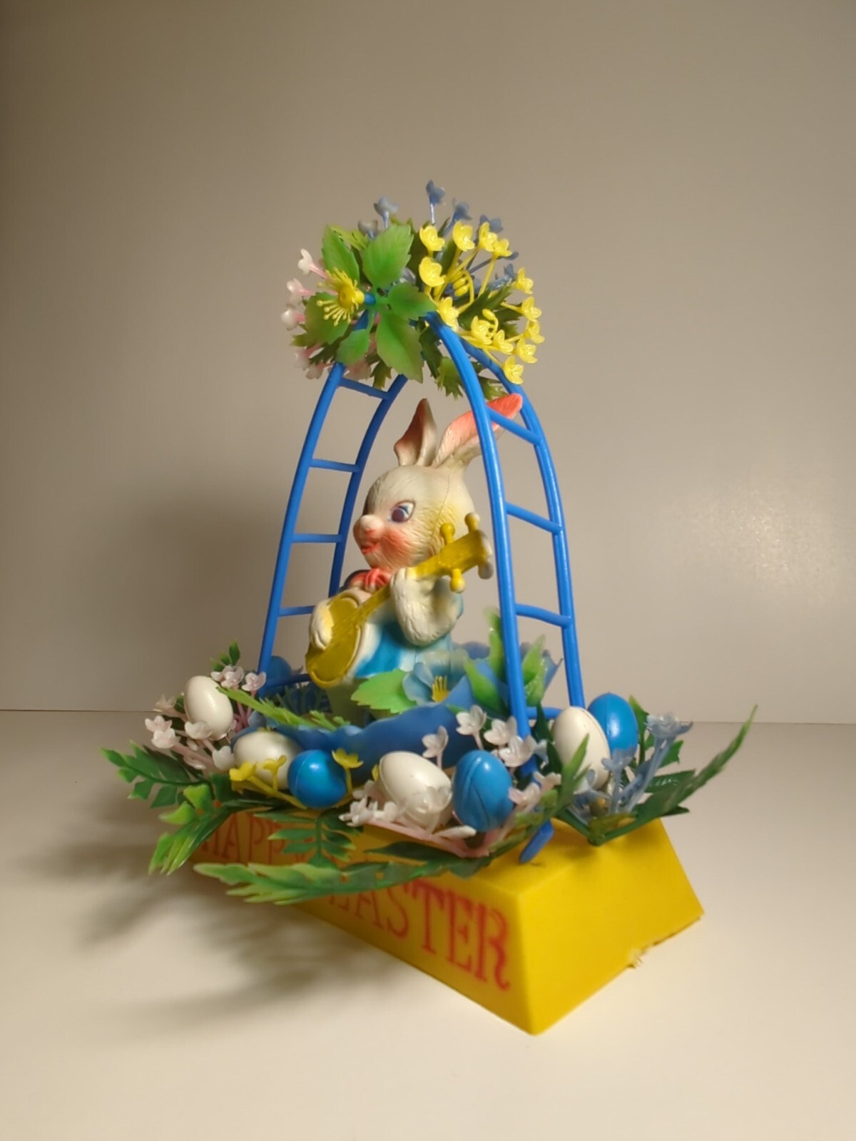 Vintage Happy Easter Bunny Rabbit with Banjo Trellis Eggs Plastic Decor ...