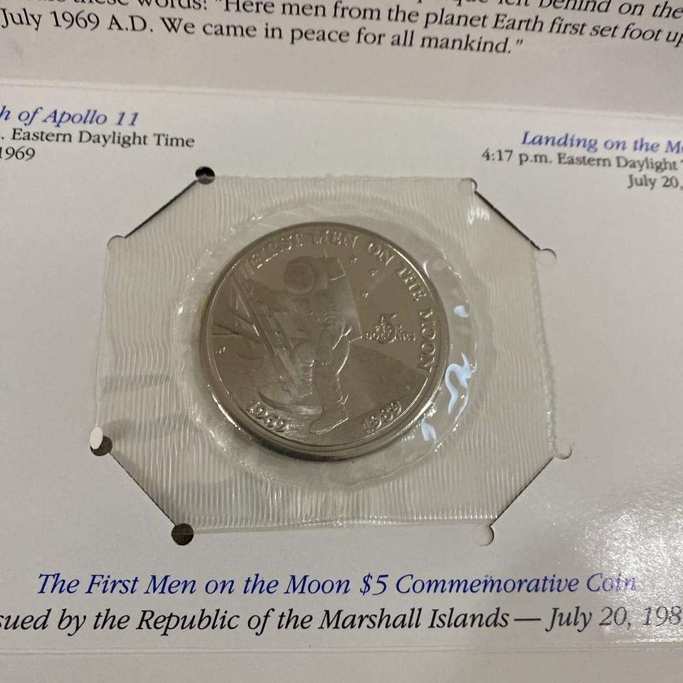 1989 Republic of the Marshall Islands $5 Commemorative Coin 1st Men on ...