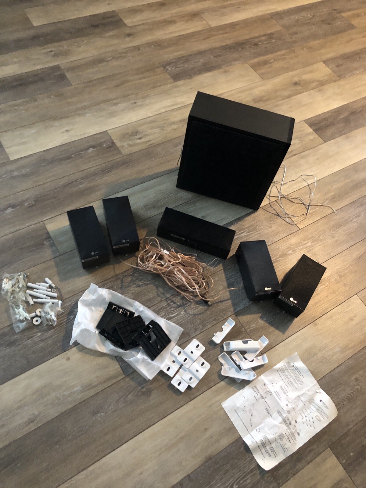 LG Surround sound Complete system 4 Speakers, Sound bar, Subwoofer ...