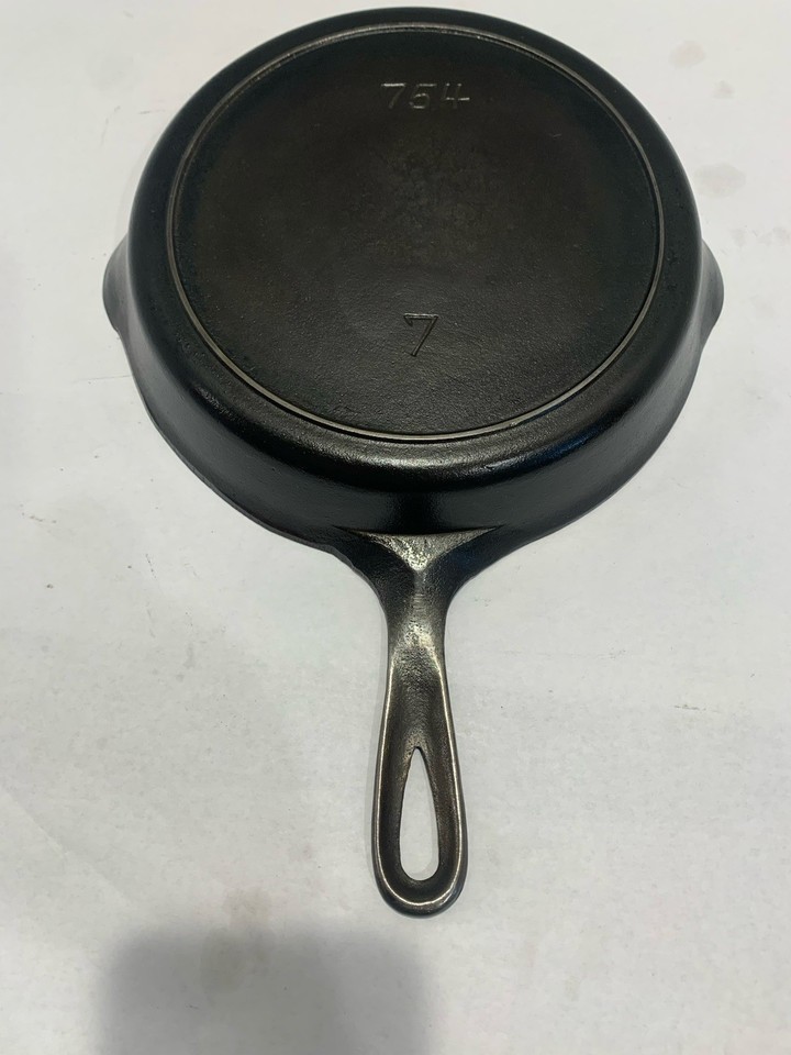 Vintage Refurbished Unmarked Griswold #7 Cast Iron Skillet With Heat ...