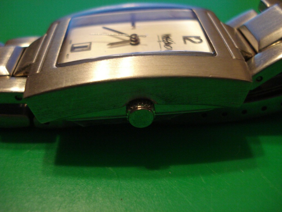 NEW RARE LARGE MEN'S MOSSIMO QUARTS ANALOG SILVER WATCH DATE WELL MADE ...