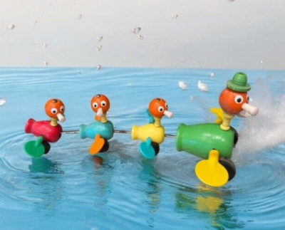 Duck Family Pull Toy Antique Collectible Quack Sounds Rolls Wings Turn ...