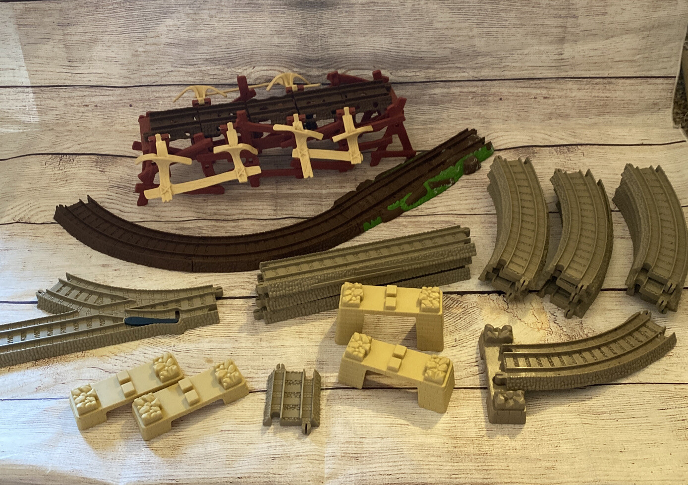 Lot Of Gullane Thomas Trackmaster 26 Pc. Plastic Train Tracks Tan Brown ...