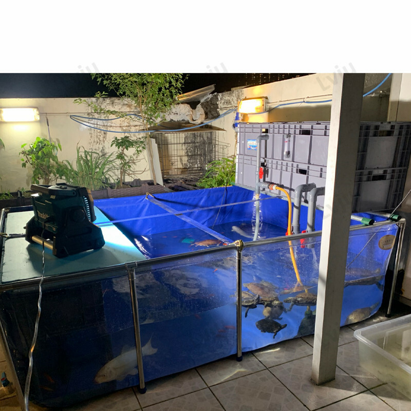 Commercial Fish Holding Tanks