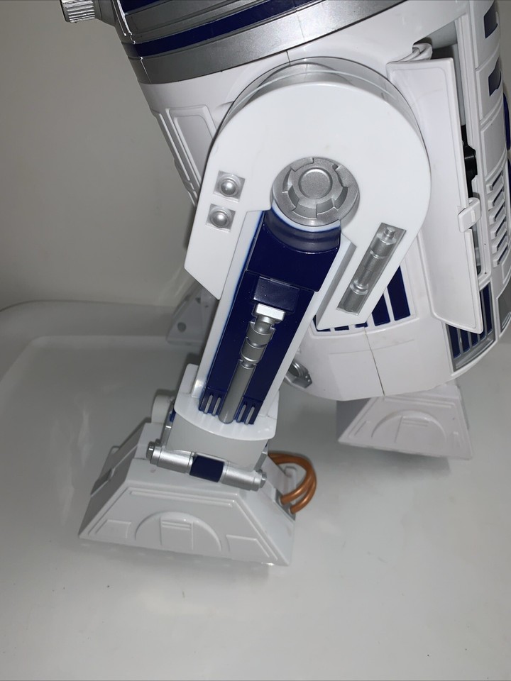 2002 Hasbro Star Wars R2-D2 Voice Activated 16" Astromech Droid READ ...