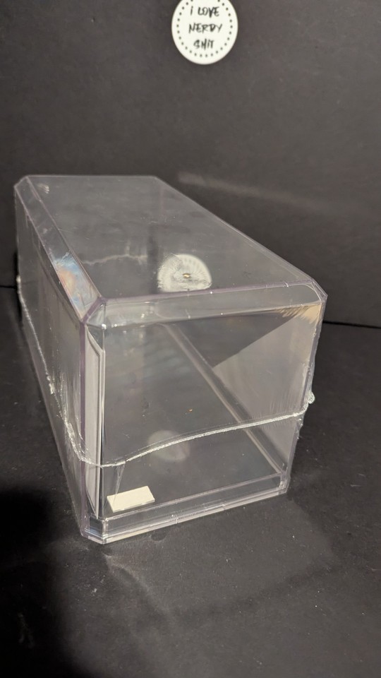 Entrust Collecting - Beveled Edge Display Case - Fits Up To 1:24 Scale ...
