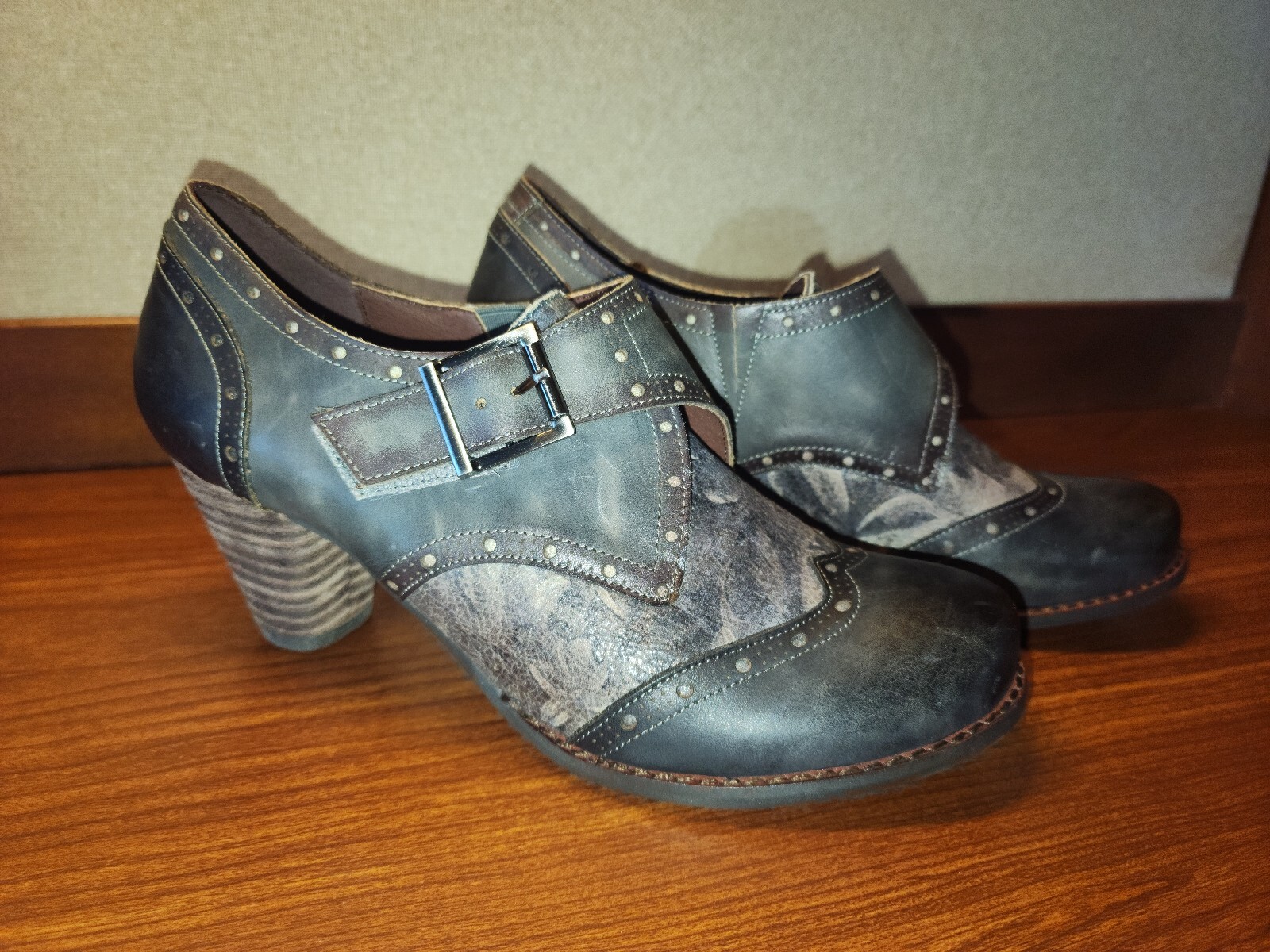 L' Artiste Spring Step Renaissance Buckle Clogs Heele… - Gem