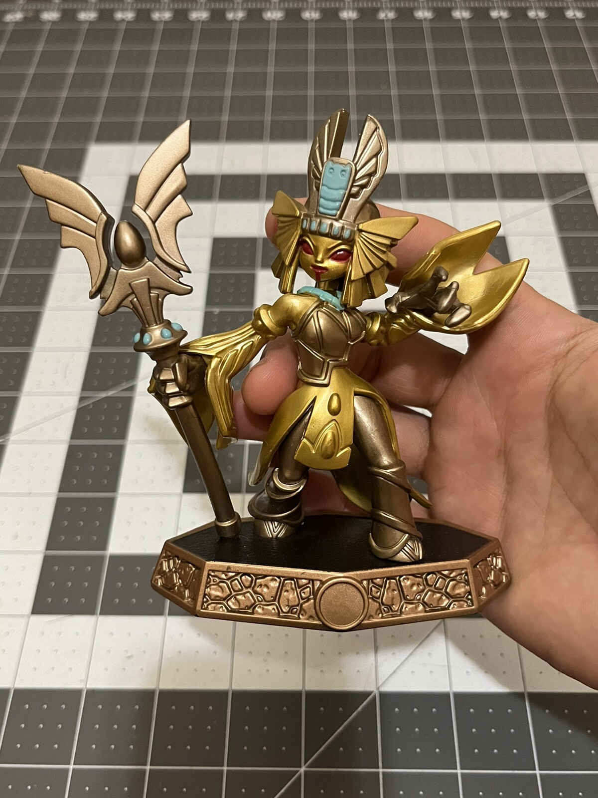 ACTIVISION SKYLANDERS IMAGINATORS GOLDEN QUEEN SENSEI FIGURE TOY | eBay