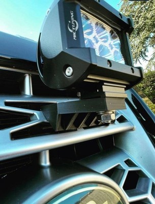 Spotlight mounts (pair) - Land Rover Freelander 2 - PreFacelift Grille ...