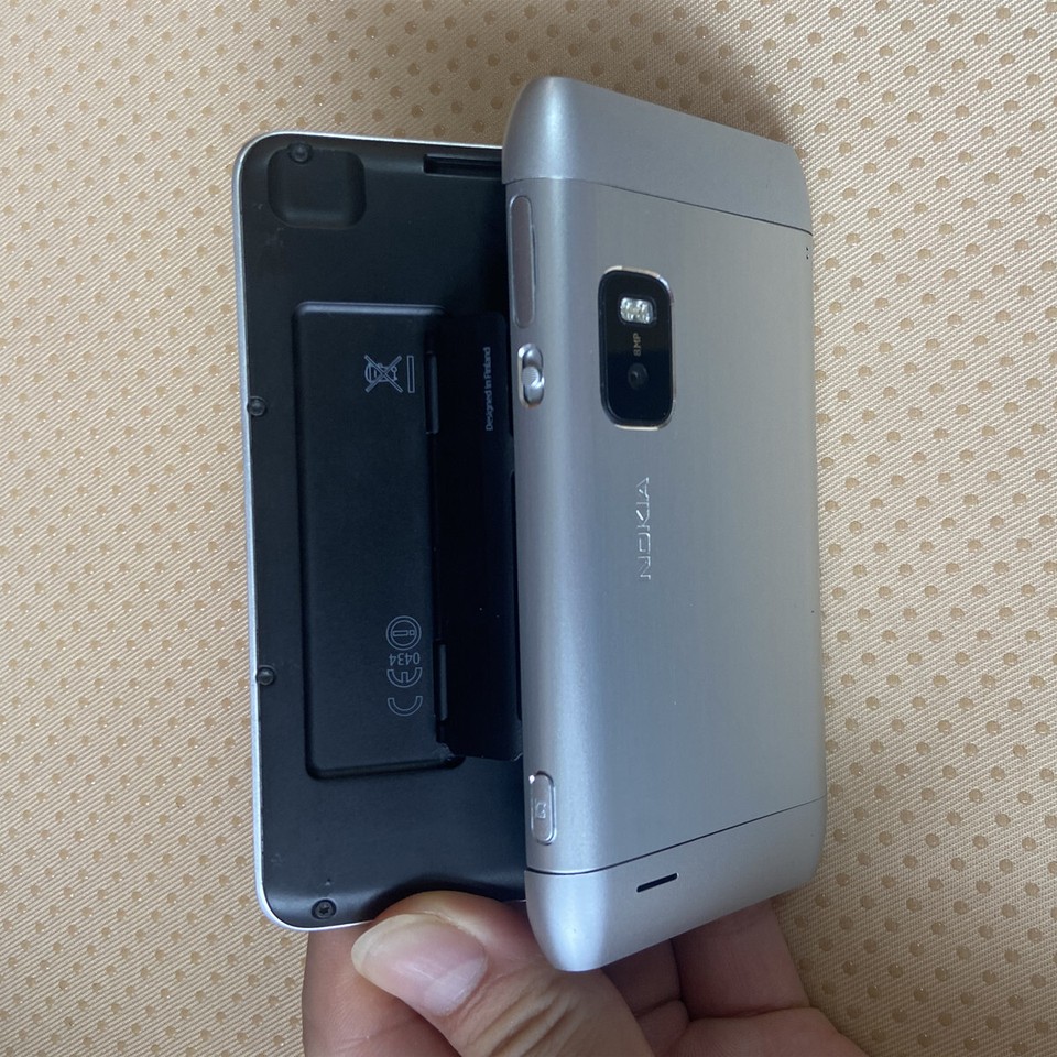 Unlocked Nokia E7 E7-00 Touch Screen Slide Keyboard 16GB 3G Wifi ...