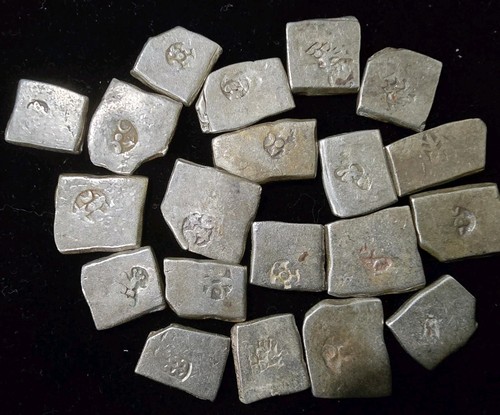 (1 COIN) INDIA MAURYAN EMPIRE 322 - 185 BCE SILVER KARSHAPANA PUNCHMARK ...