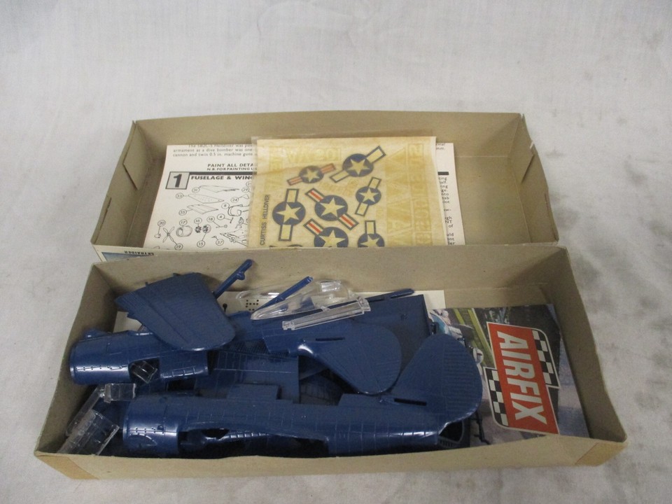 Airfix #261 Helldiver Model Kit | eBay