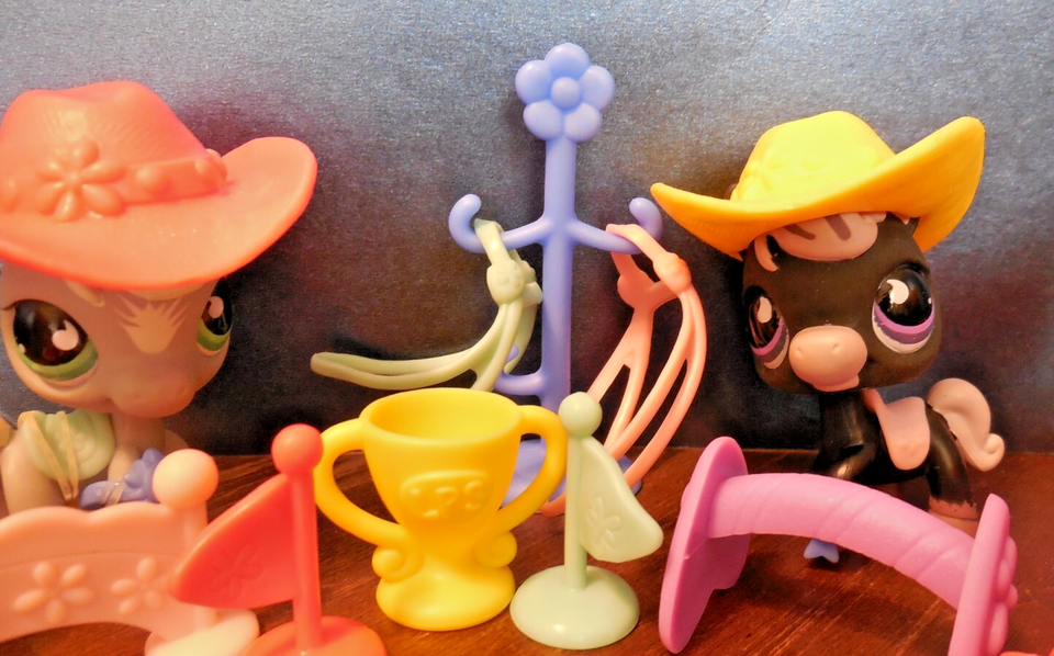 Littlest Pet Shop RACEABOUT RANCH 523 524 525 Tear Drop Eyes with NIB ...