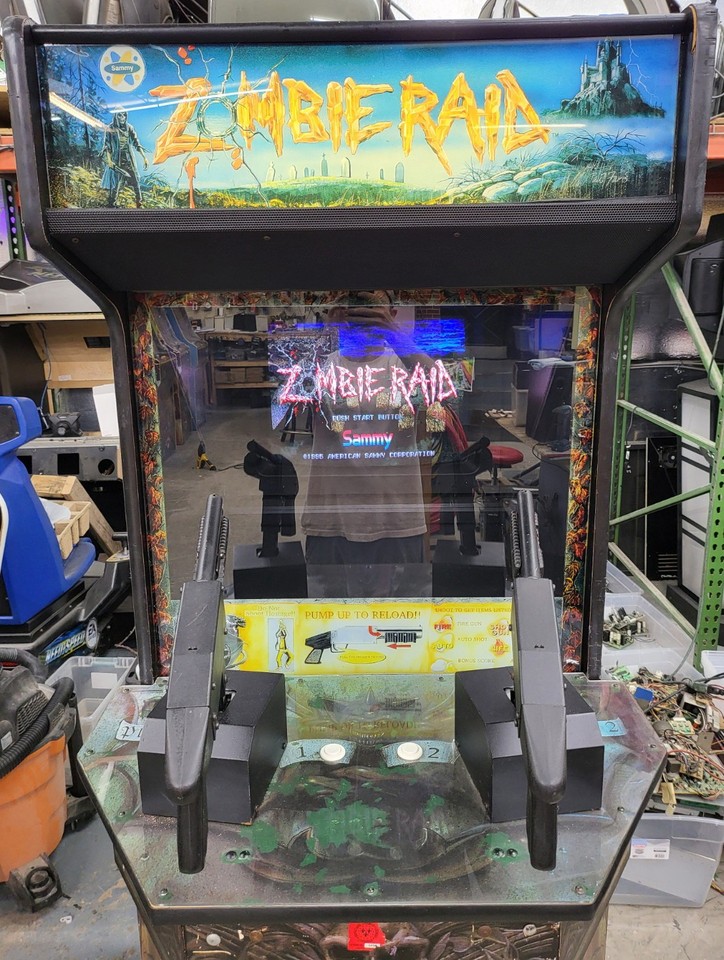 ZOMBIE RAID Full Size Arcade Gun Shooting Video Game Machine - WORKS ...