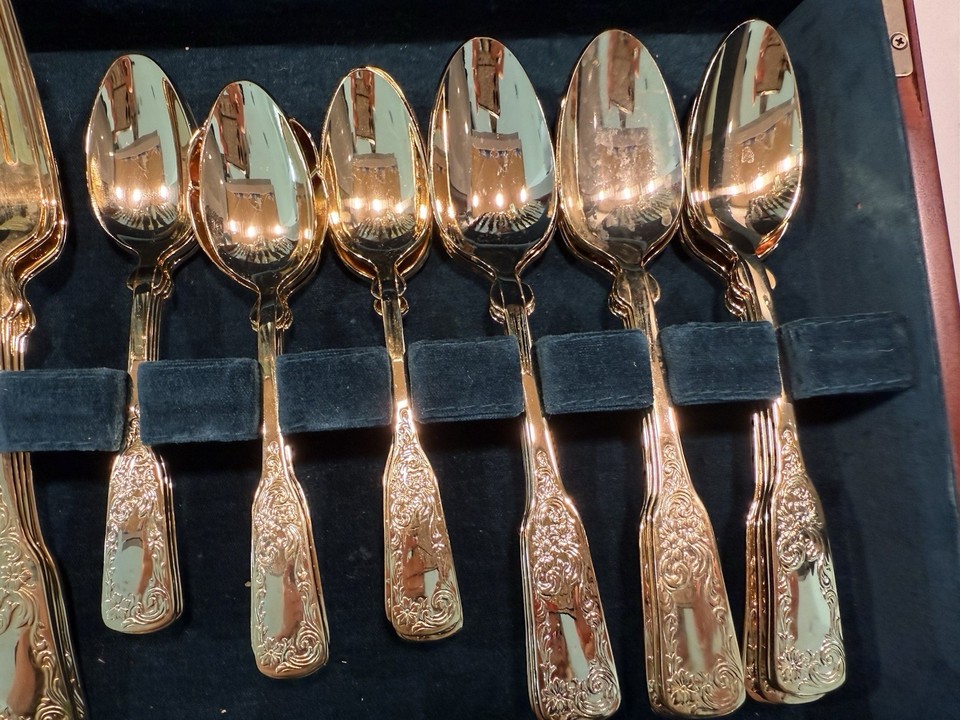 Luxury European Duchess Gold Flatware by Wallace 65 Pieces Golden ...