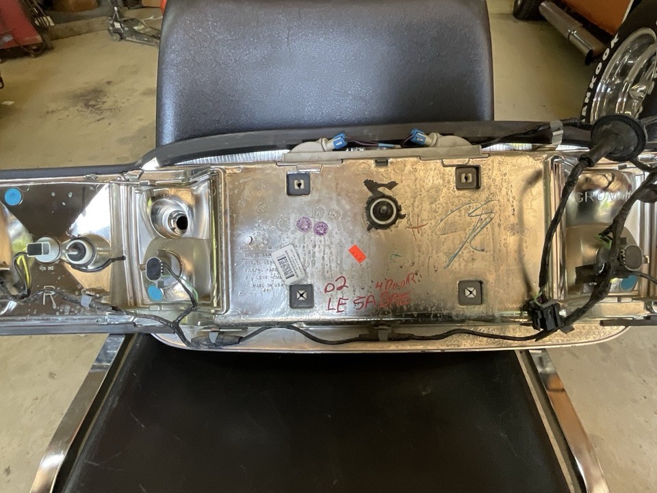 2000-2005 BUICK LESABRE REAR TAIL LIGHT ASSEMBLY WITH WIRE HARNESS OEM ...