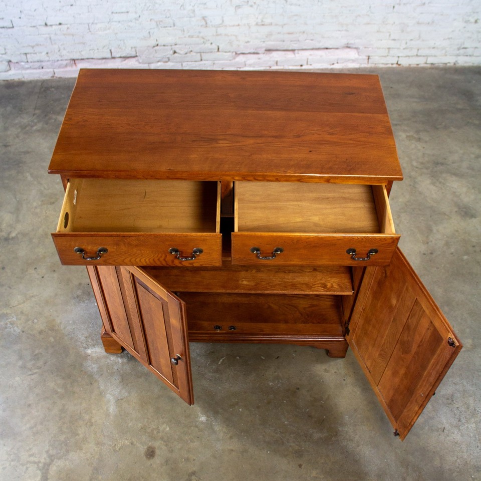 Georgian Style Oak Sideboard Chestnut Creek 100 Yr Anniversary Edition ...