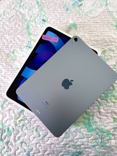Apple iPad Air 4th Gen 2020 / 256GB / Wi-Fi / 10.9in / Sky Blue / Bonus ...