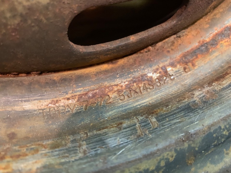 1972 72 Datsun 240z 14x5 TOPY wheel 7-72 5Jx14 260z 280z original ...