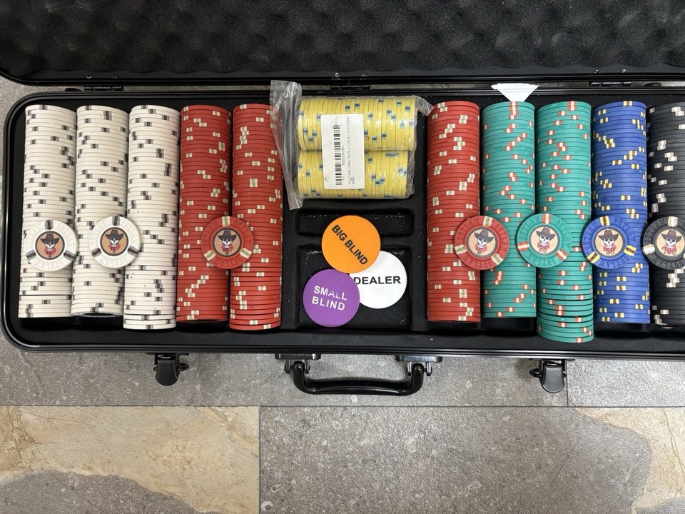 Outlaw 500-Piece Clay Poker Chip Set – 13g Chips, Aluminum Case + More ...