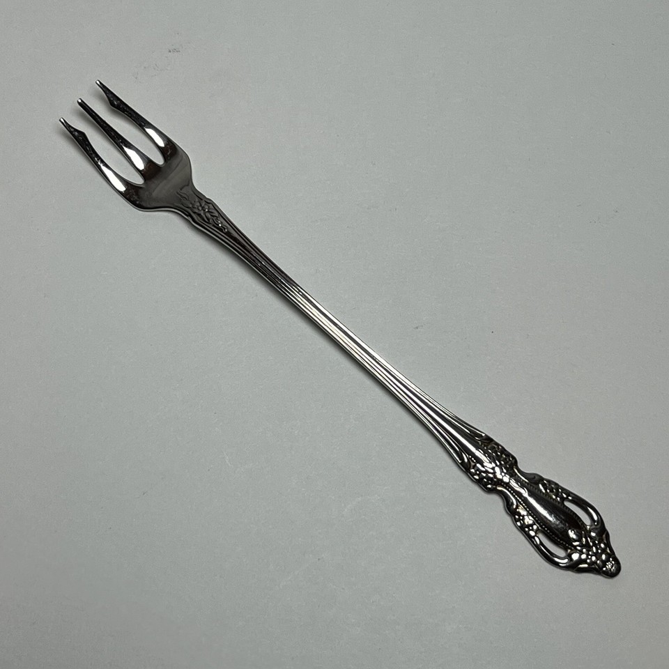 Oneida RAPHAEL HH Distinction Deluxe Stainless flatware Silverware ...
