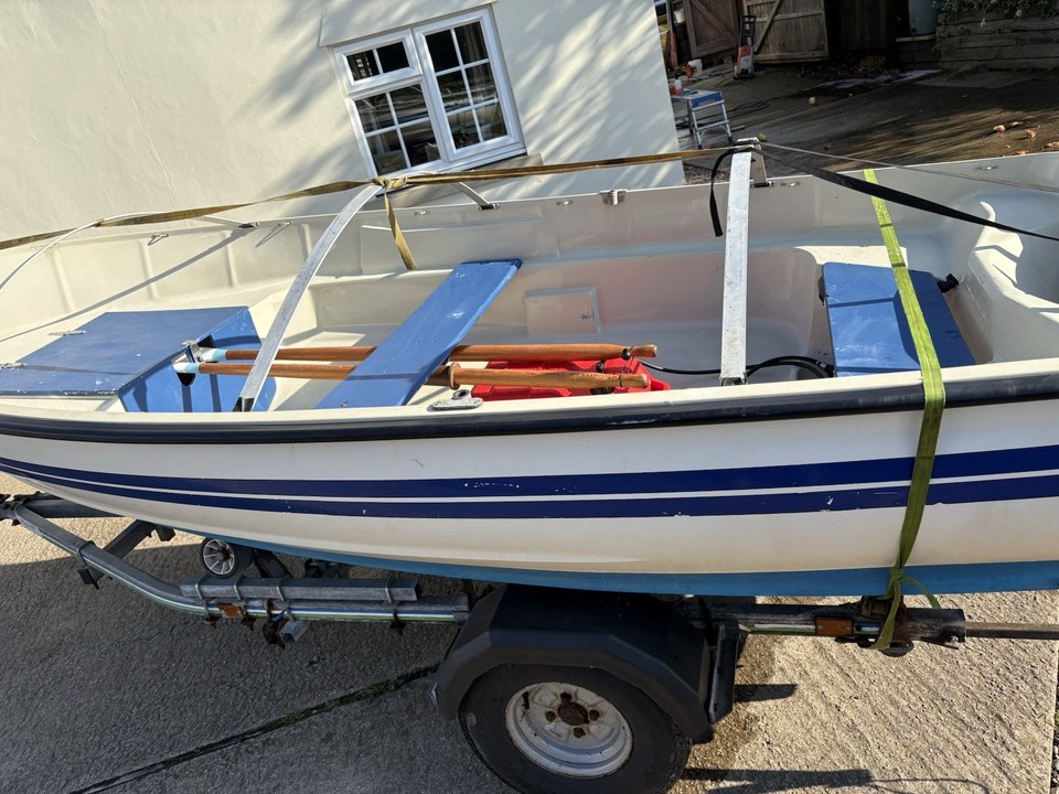 Bonwitco 375 Boat With Mariner 15 Hp Outboard Engine And Rapide Roller ...