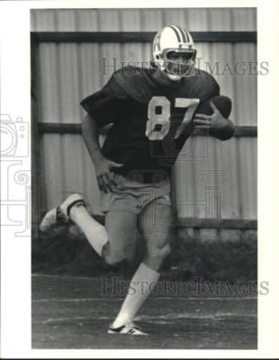 1980 Press Photo Dave Casper, football player for Houston Oilers' runs ...