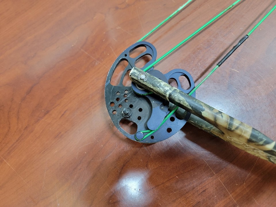 PSE Pro Series Diablo RH Compound Bow, 26"-30" 70lb Draw c-x | eBay
