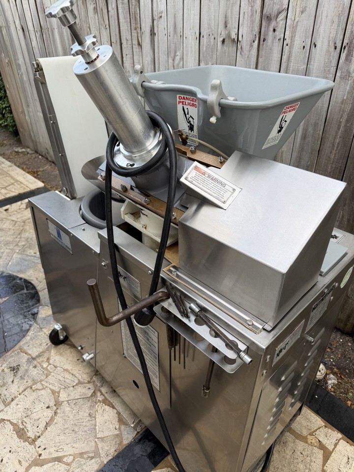 AM MANUFACTURING S300 Scale-O-Matic Combination Dough Divider Rounder ...
