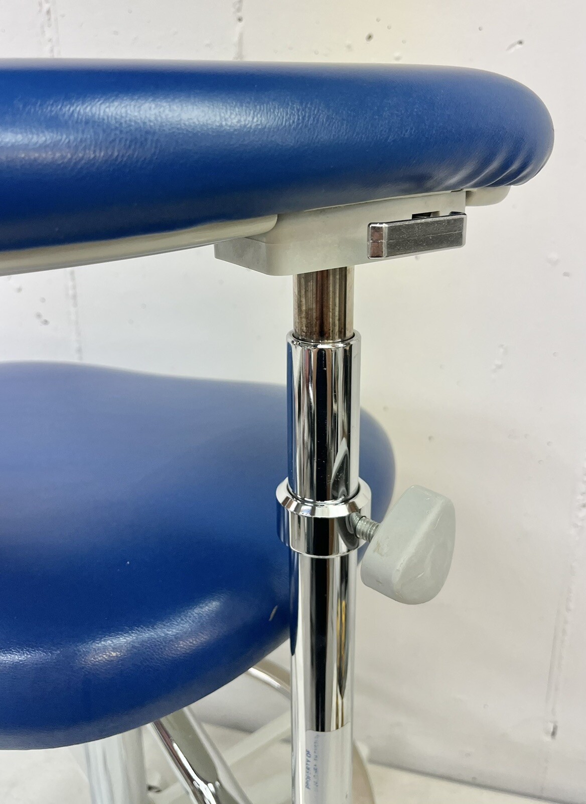 Brewer 3145L Dental Assistant Stool - Left Support - Blue Vinyl Material | eBay