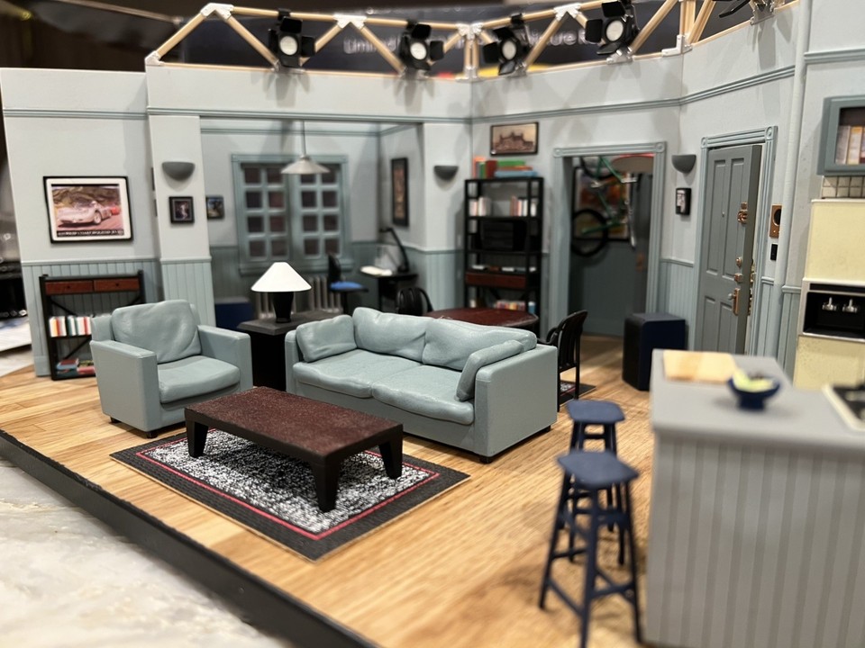 Seinfeld Sideshow Seinfeld Apartment Set Replica Limited Edition #1168 | eBay