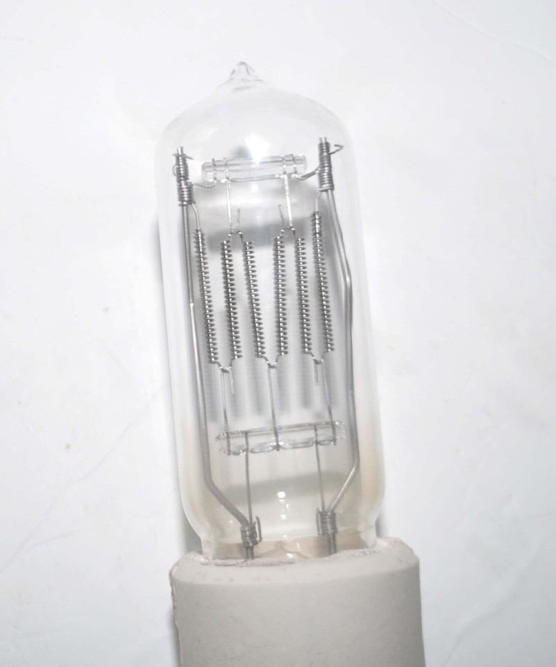 SYLVANIA 54647 DPY Halogen G38 Base 5000 Watt 120v Studio Light Bulb ...