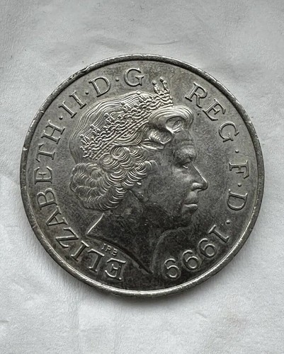 UK Royal Mint 1999-2000 £5 Five Pound Coin. Millennium Anno Domini ...