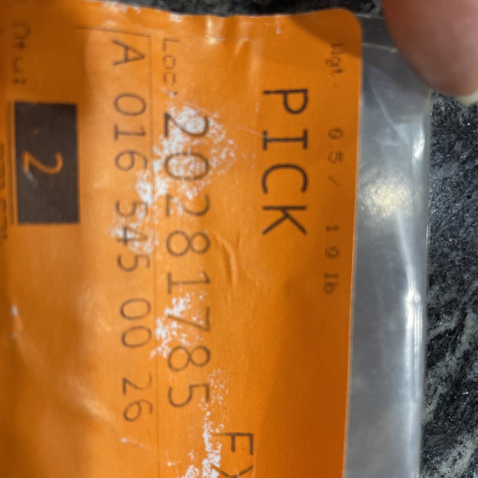 Plug Socket - Mercedes-Benz (016-545-00-26) | eBay