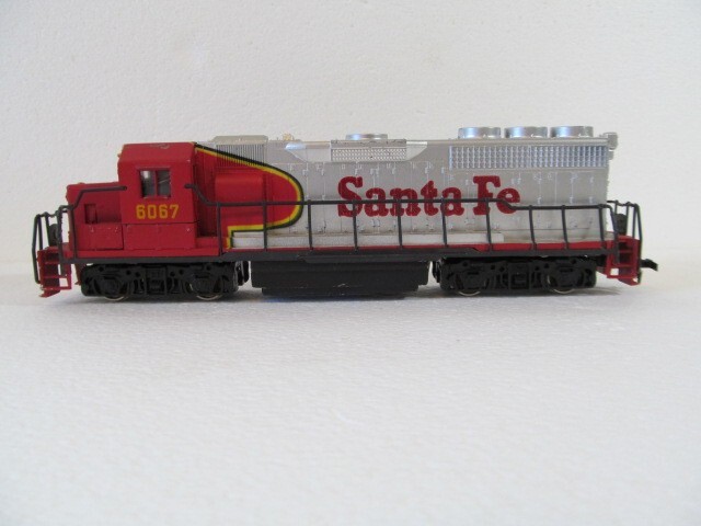 1/87 HO Bachmann GP40 Santa Fe #6067 Diesel Locomotive Tested Runs ...