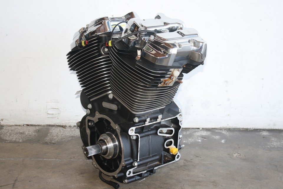 2019 Harley Touring MILWAUKEE-EIGHT M8 107" Engine Motor Assembly SEE ...