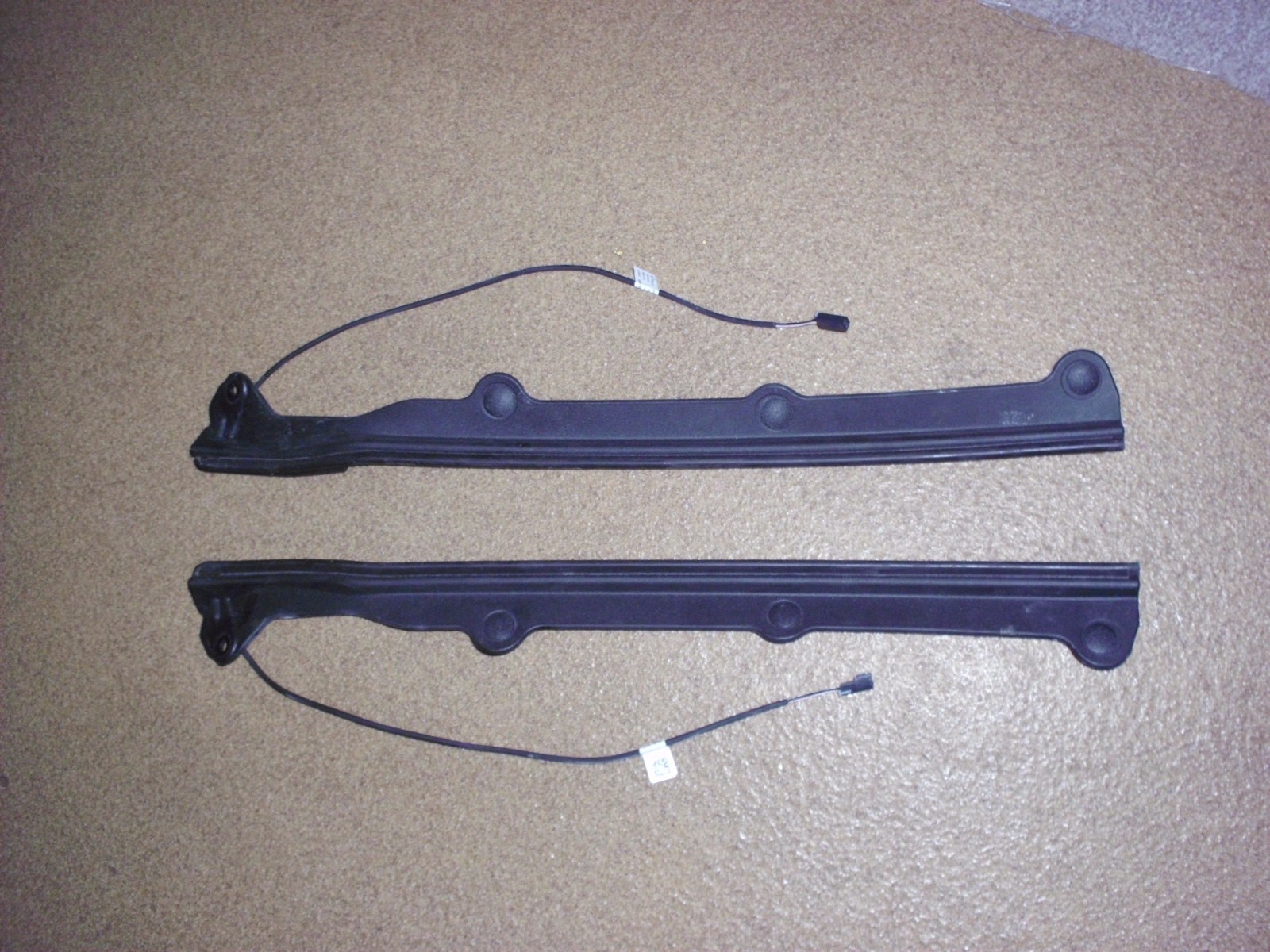 07-12 Acadia Liftgate Tailgate-Seal Strip Right 20805850 & Left ...