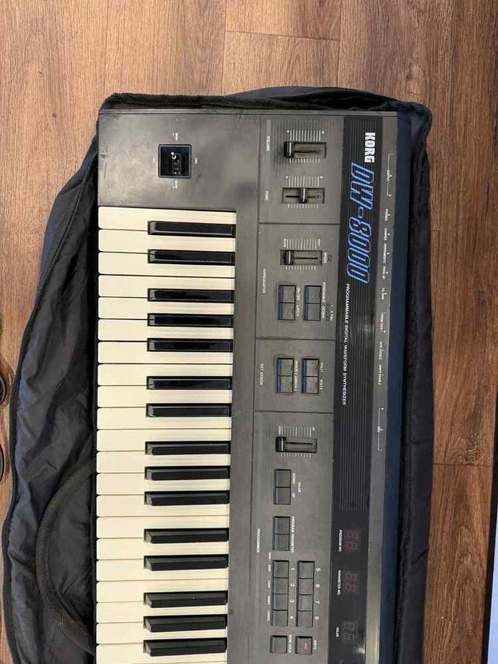 Korg DW-8000 8 Voice Polyphonic Digital Waveform Synthesizer AS-IS ...