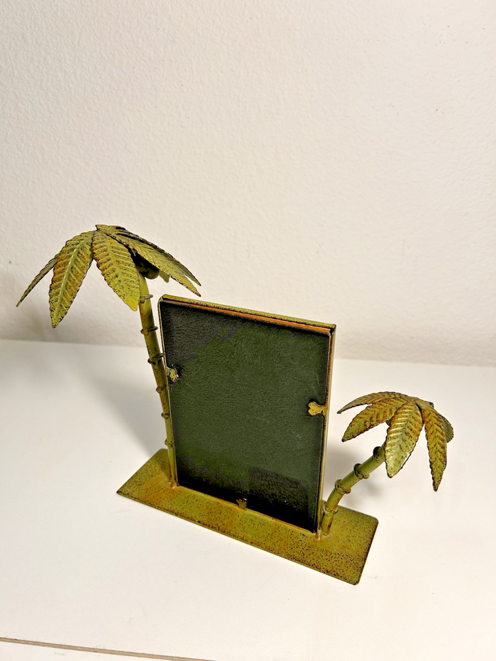 Green Metal Palm Tree Frame, Tiki Hawaiian Boho Whimsical Tropical ...