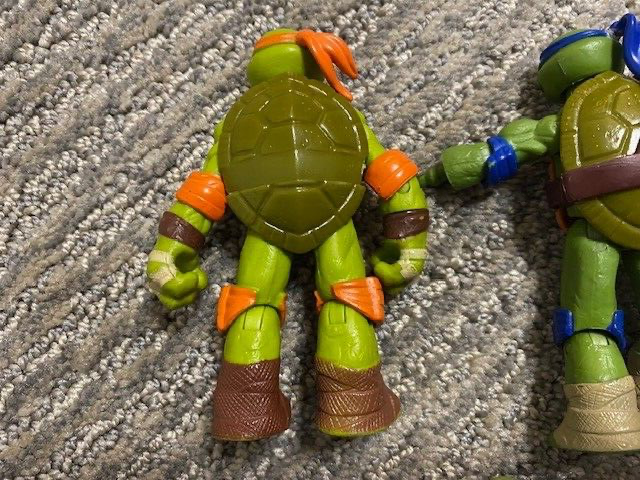 Lot of 8 2012 & 2022 Viacom Teenage Mutant Ninja Turtles Action Figures ...