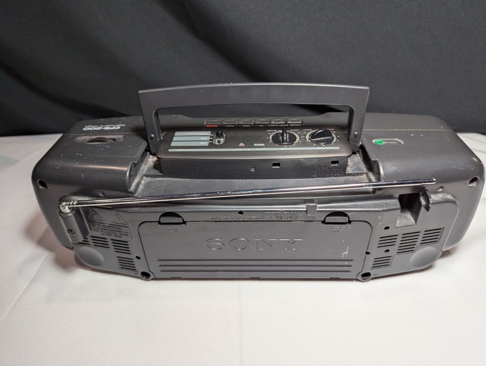 Sony CFS-200 Stereo FM/AM Radio Cassette Recorder Vintage Boombox ...
