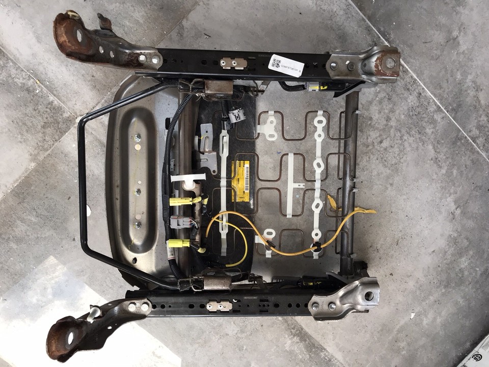 2015-2020 Toyota Sienna Front Right Side Seat Track Frame Adjuster With ...