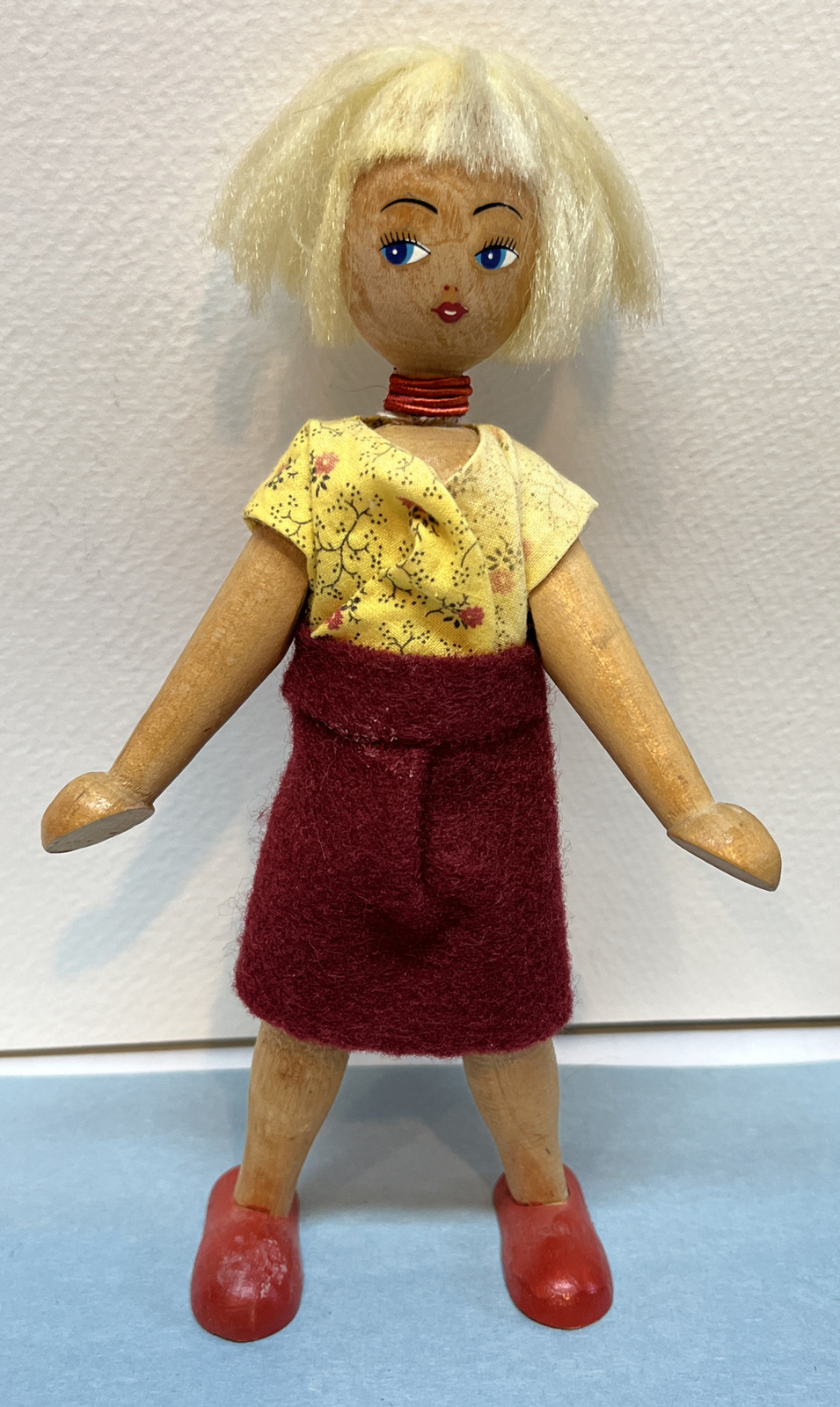 Vintage Polish Wooden Peg Joli Dolls - Set of 4 Folk Art Hand Painted ...