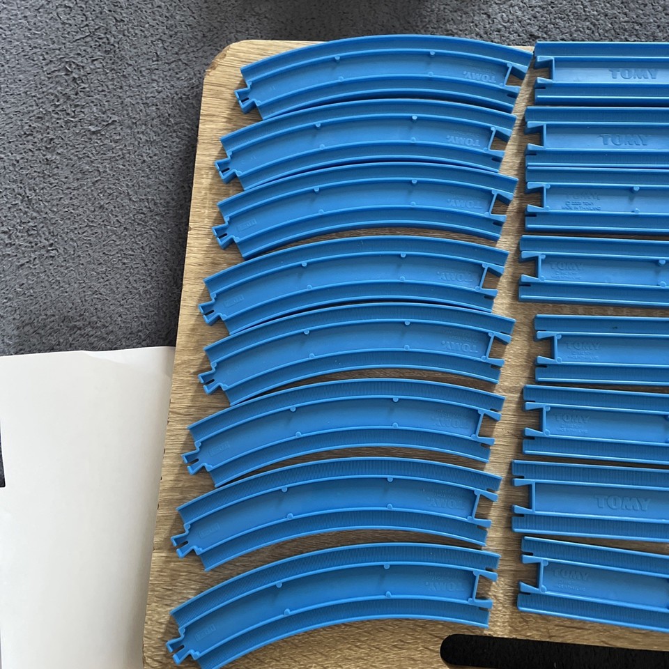 Tomica Tomy Hypercity etc train track curves/bends x 8 straights x 8 ...