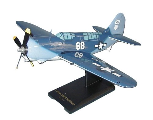 US Navy Curtiss SB2C Helldiver Desk Top Display WW2 Plane Model 1/32 SC ...