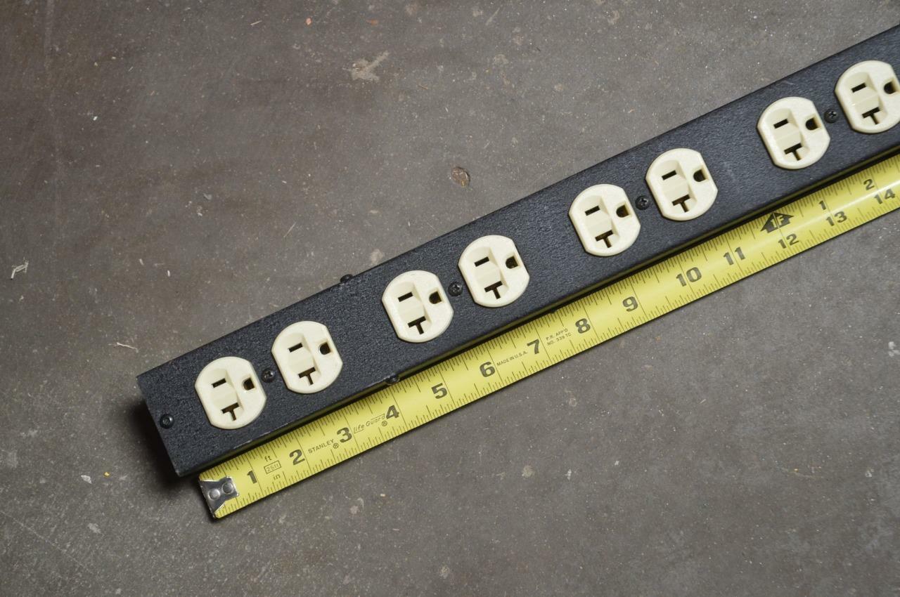 GEIST POWER STRIP XPBC240-103D20TL5 HV12050710 24A 125VAC 50/60HZ 66 ...