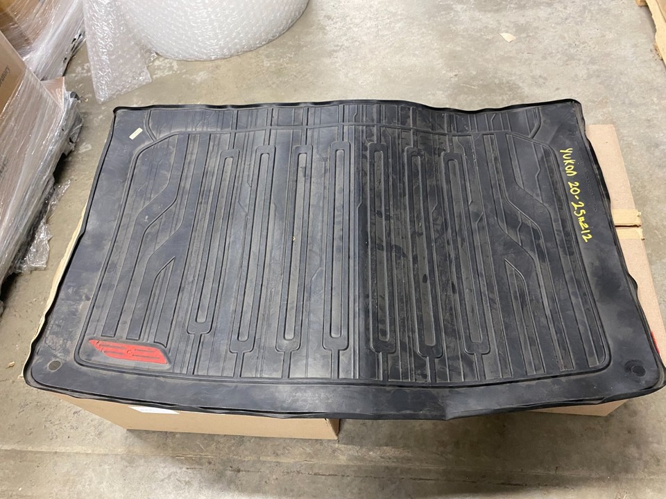 2021-2025 GMC Yukon XL Integrated Cargo Liner 85783766 Black w/ GMC ...