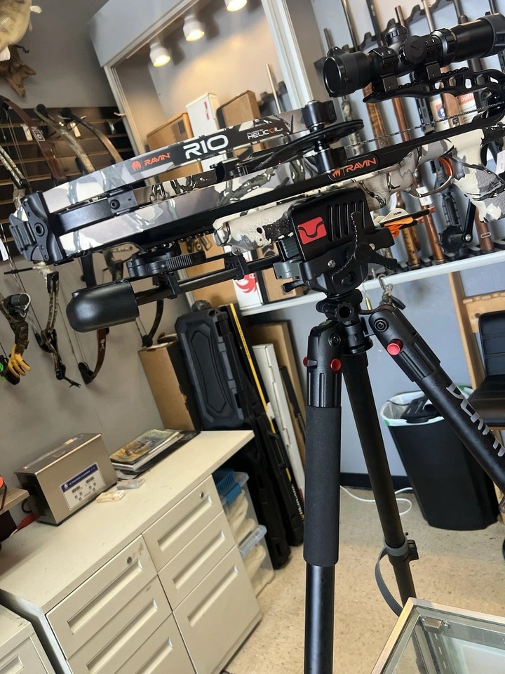 Ravin R10 Helicoil CrossBow With Scope And Arrows | eBay