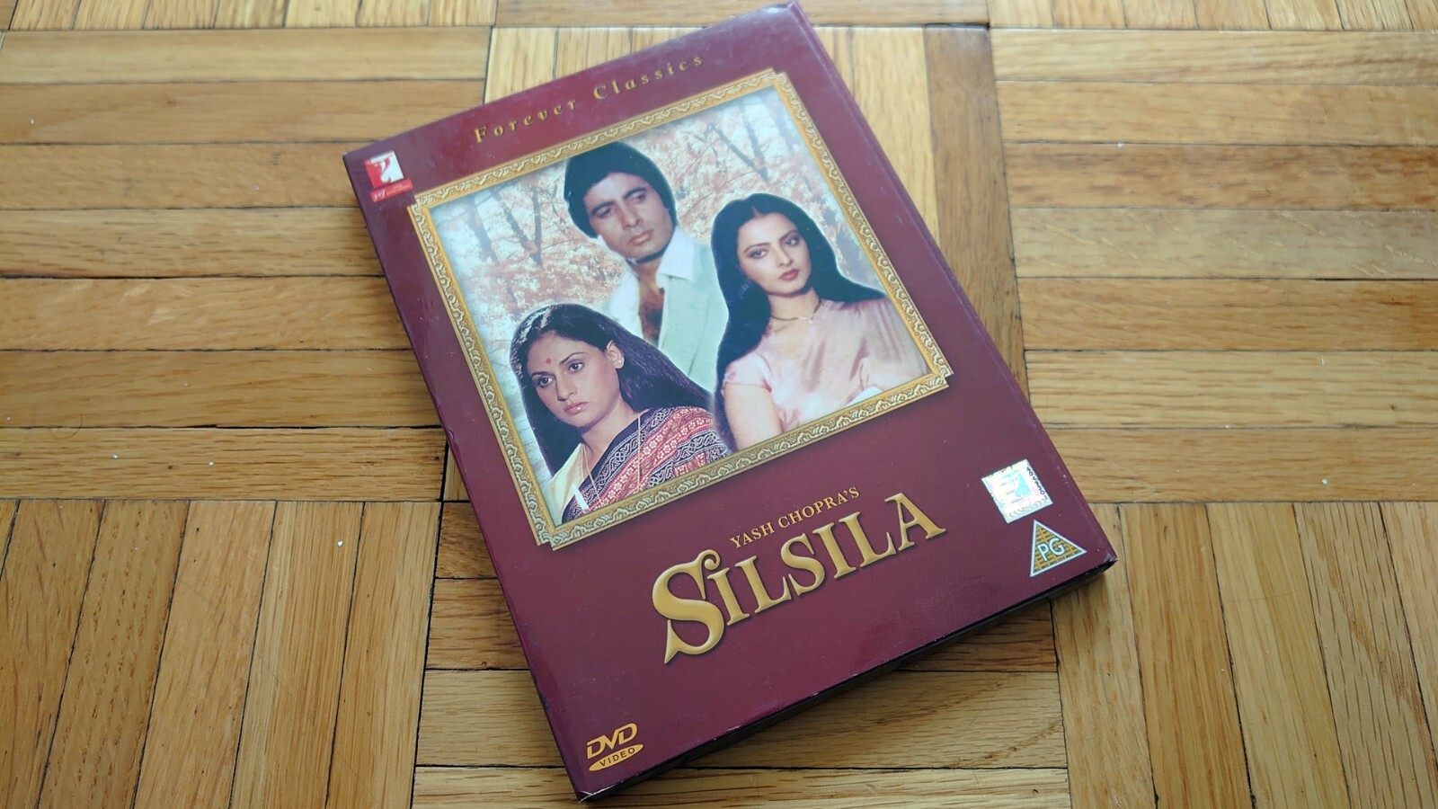 Silsila - Amitabh Bachchan, Rekha, Jaya Bachchan - Bollywood Hindi ...