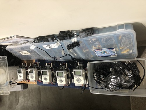 Lego Mindstorms EV3 Robots/Bricks/Chargers/ Cables/ USB/ Over 1000 ...